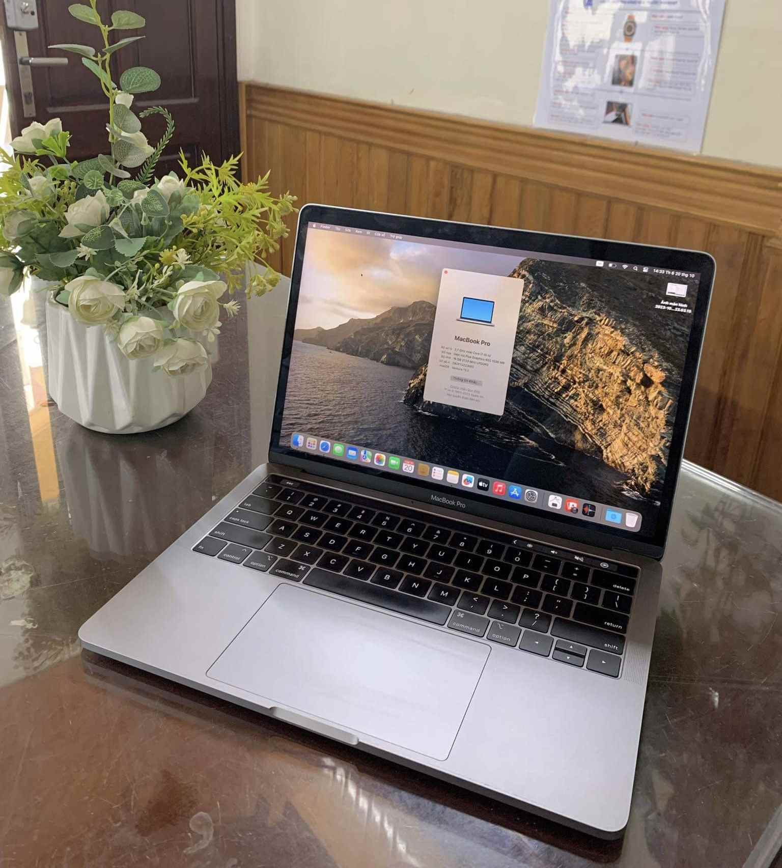 Macbook Pro (13 inch 2018) Core i7 Ram 16gb SSD 512gb - Sành Phụ Kiện